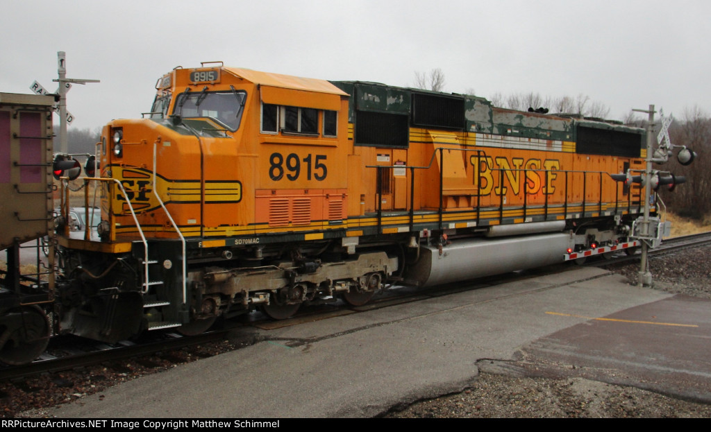 BNSF 8915 - DPU